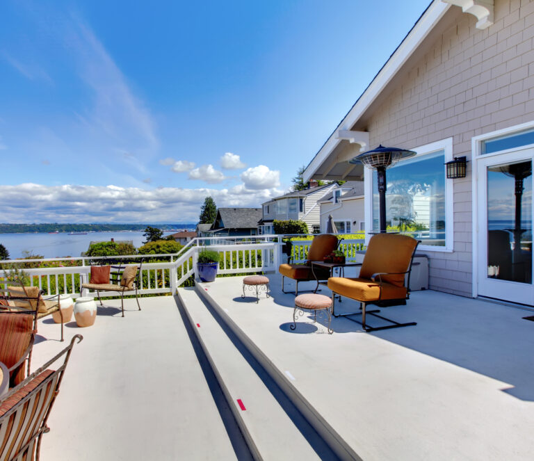 Terrasse auf der Garage – Das musst du wissen - 7ROOMZ